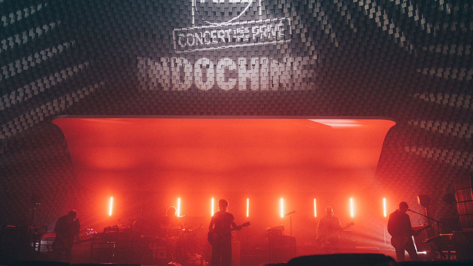GLP – JDC Line Helps Mark Indochine’s 40th Anniversary Year: L’Espace ...