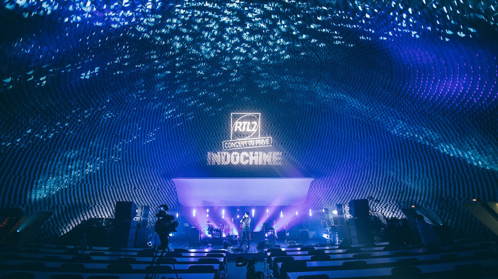 GLP – JDC Line Helps Mark Indochine’s 40th Anniversary Year: L’Espace ...